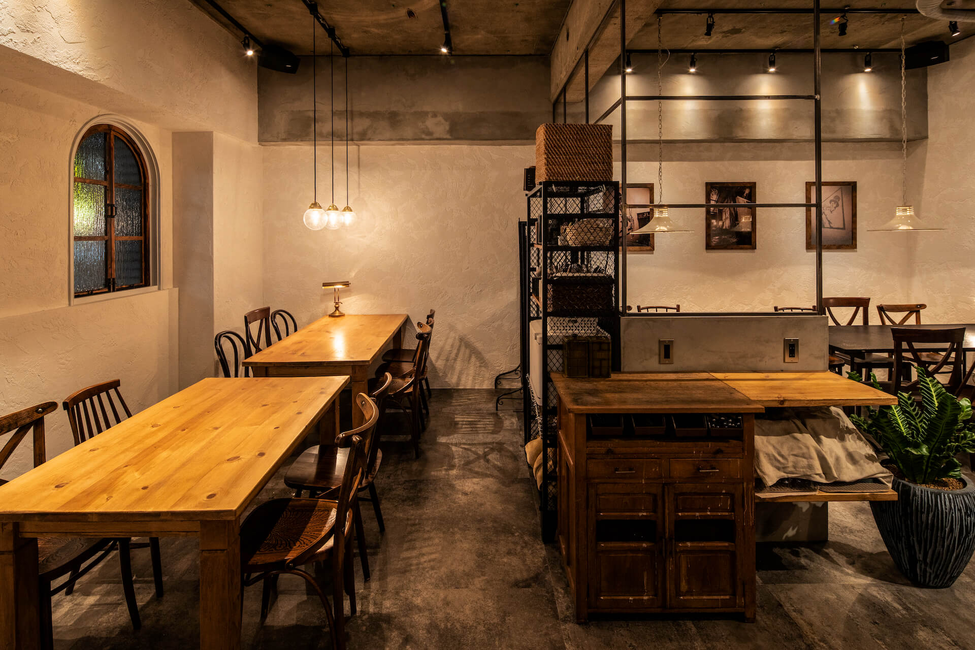 cafe sov | 内装施工事例 | 株式会社LARGO（ラルゴ）| 美容室・サロン・飲食店・病院・クリニック・オフィスの店舗設計・内装デザインはお任せください