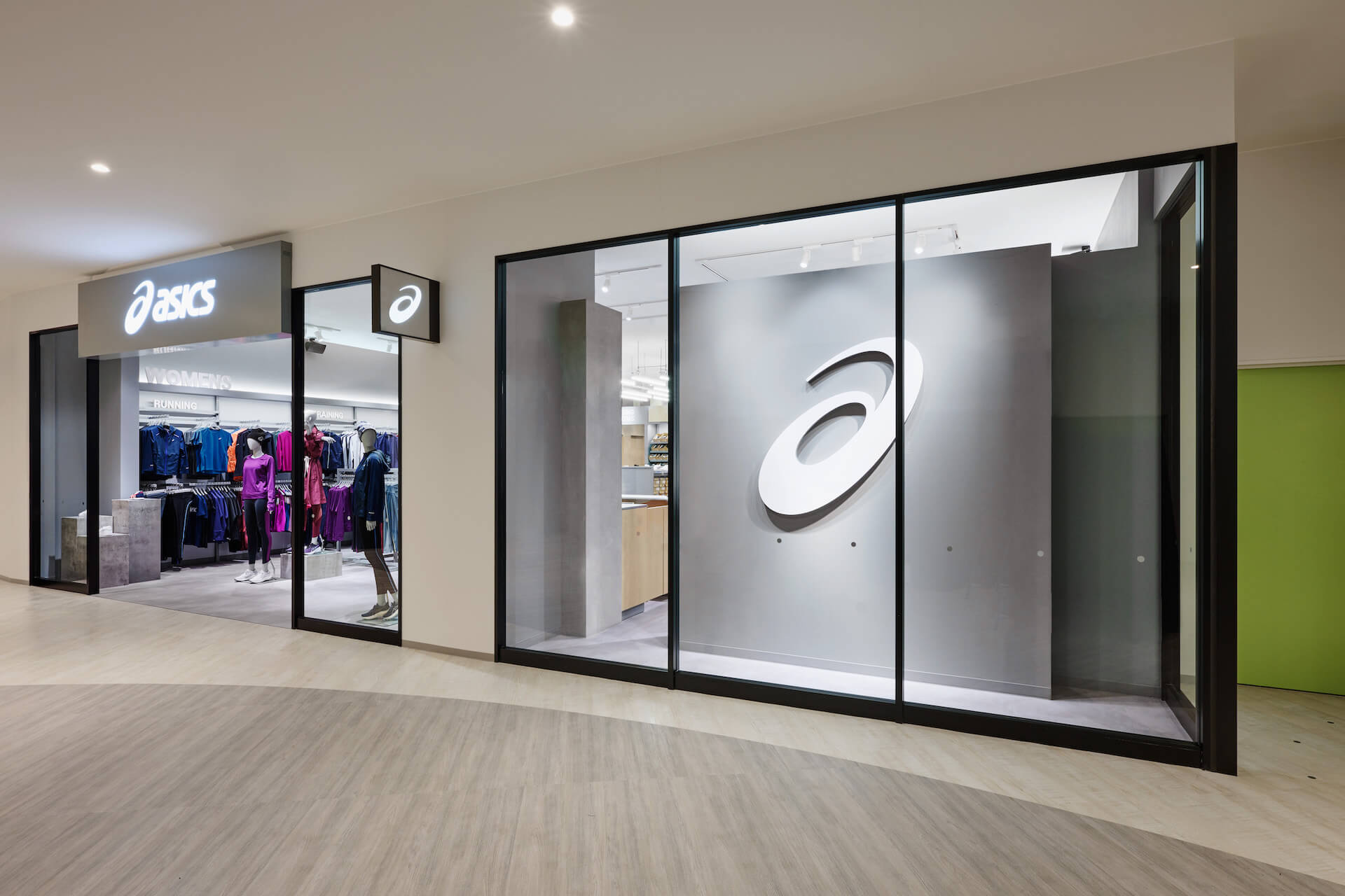 Asics Factory Outlet Mitsui Outlet Park MARINE PIA KOBE | 内装施工事例 | 株式会社 ...